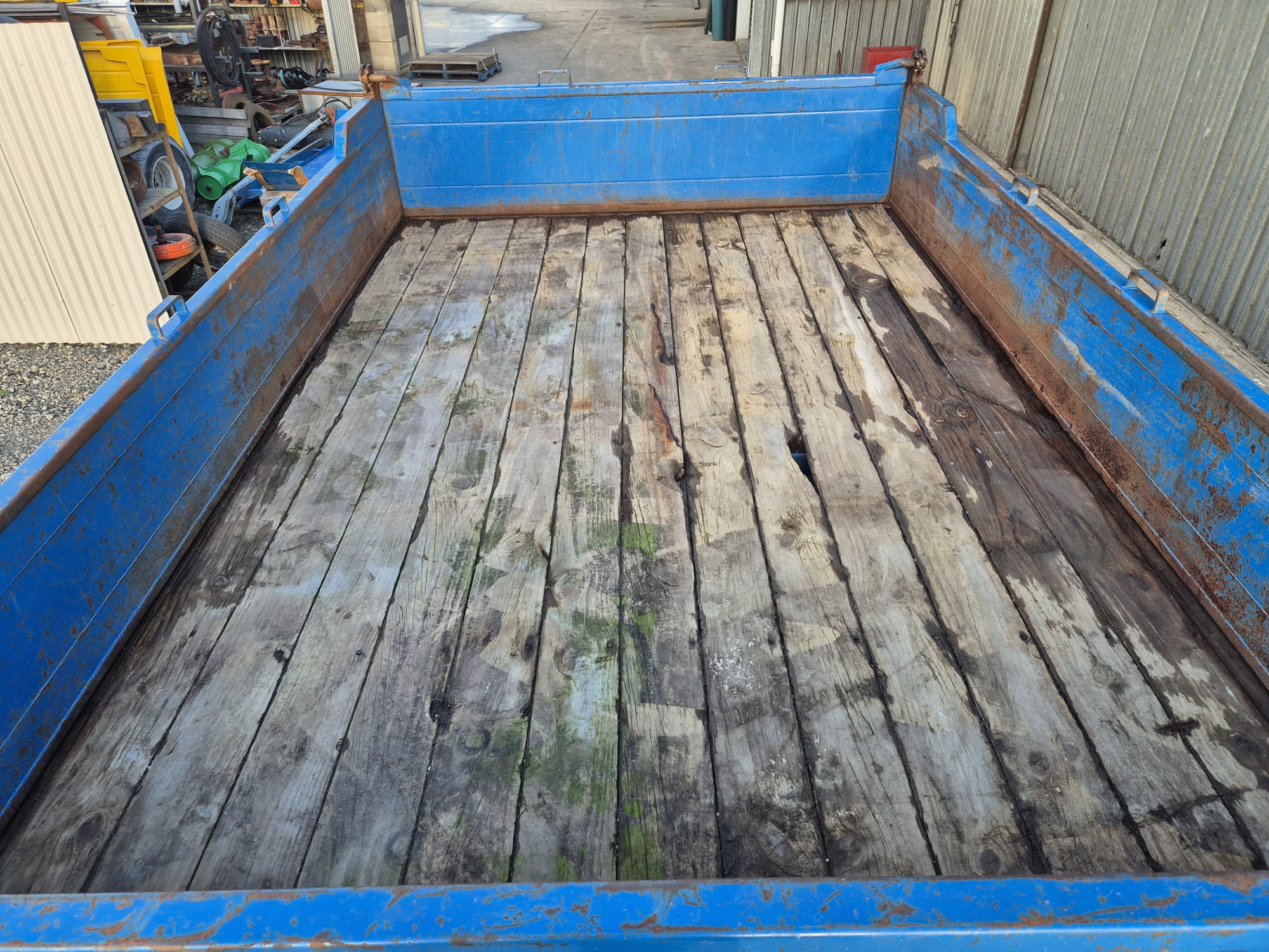 McIntosh 8 tonne tip trailer | NC Equipment