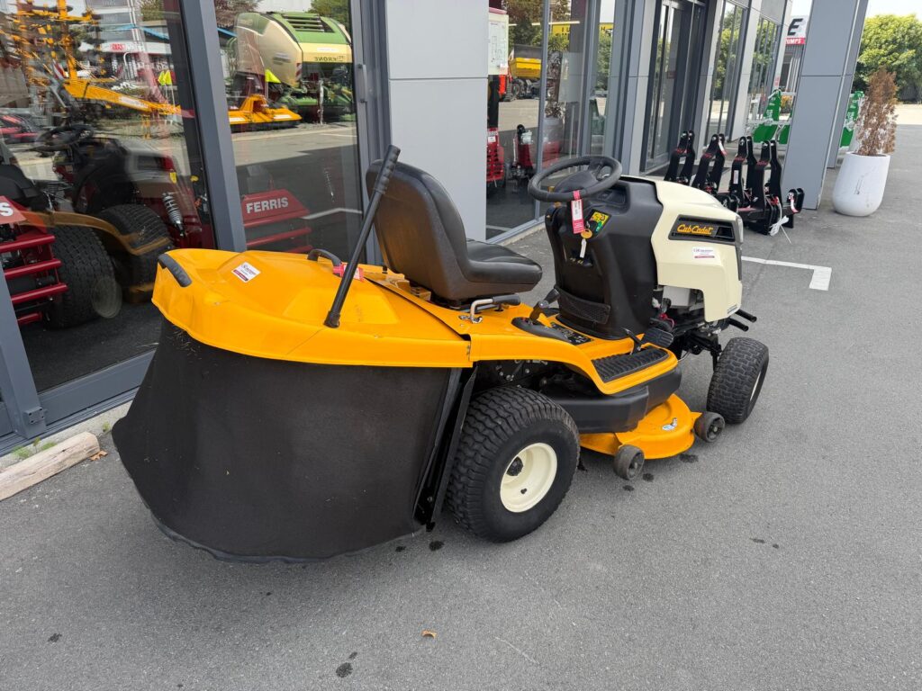 Cub Cadet 1023 Catching Ride on Mower | NC Equipment